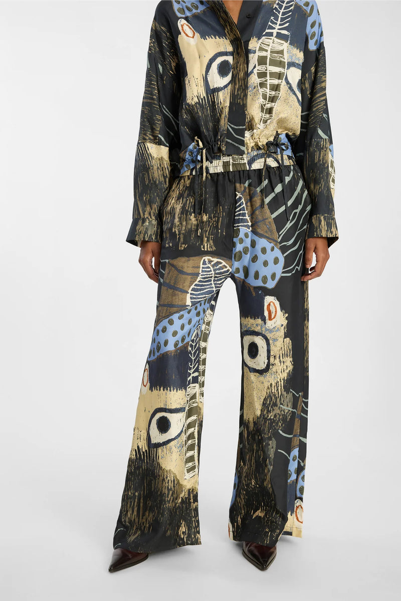 MUNTHE Arum Print Black – Pinoc Store